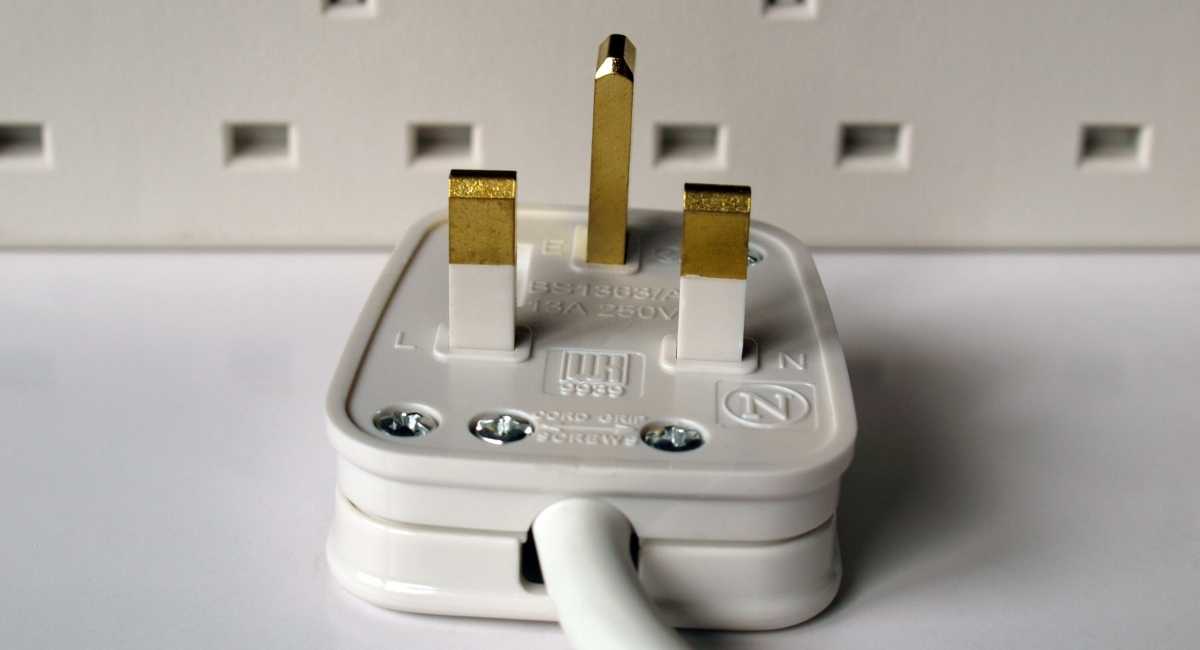 Sockets & Light Switches Installation and Repair in Leeds